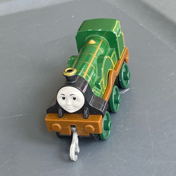 Toys | Gullanemattel Thomas The Train Emily Engine Diecast 218 Green ...